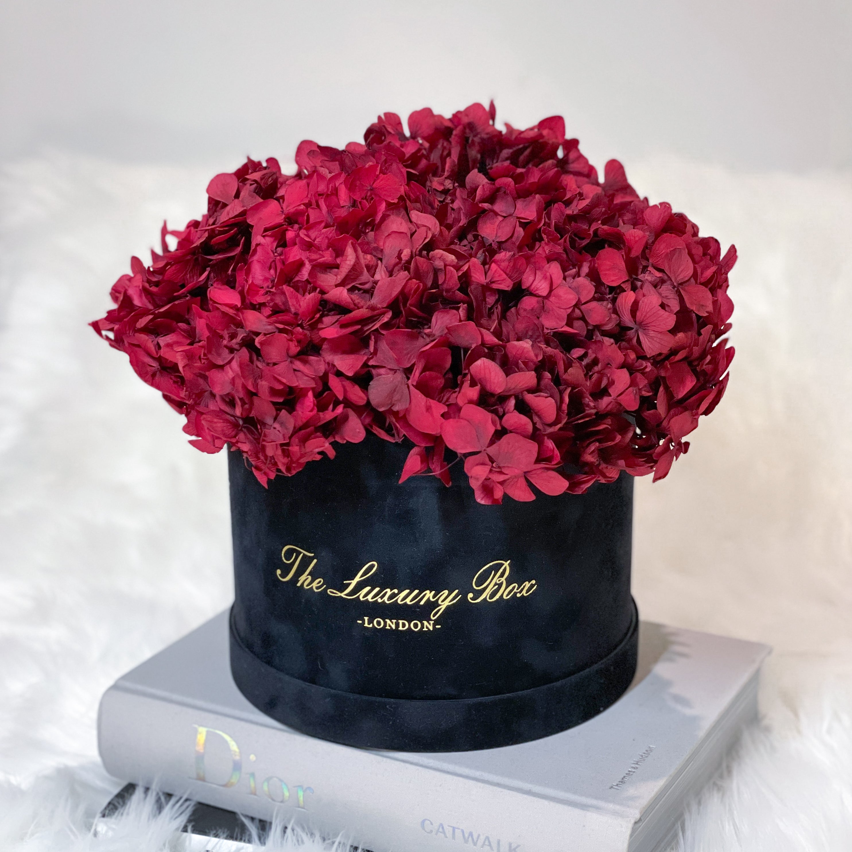 Red Preserved Hydrangea in Black Velvet Box – The Luxury Box London
